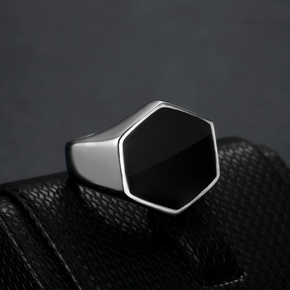 HEXAGON SIGNET RING by SEVEN50 – SEVEN50